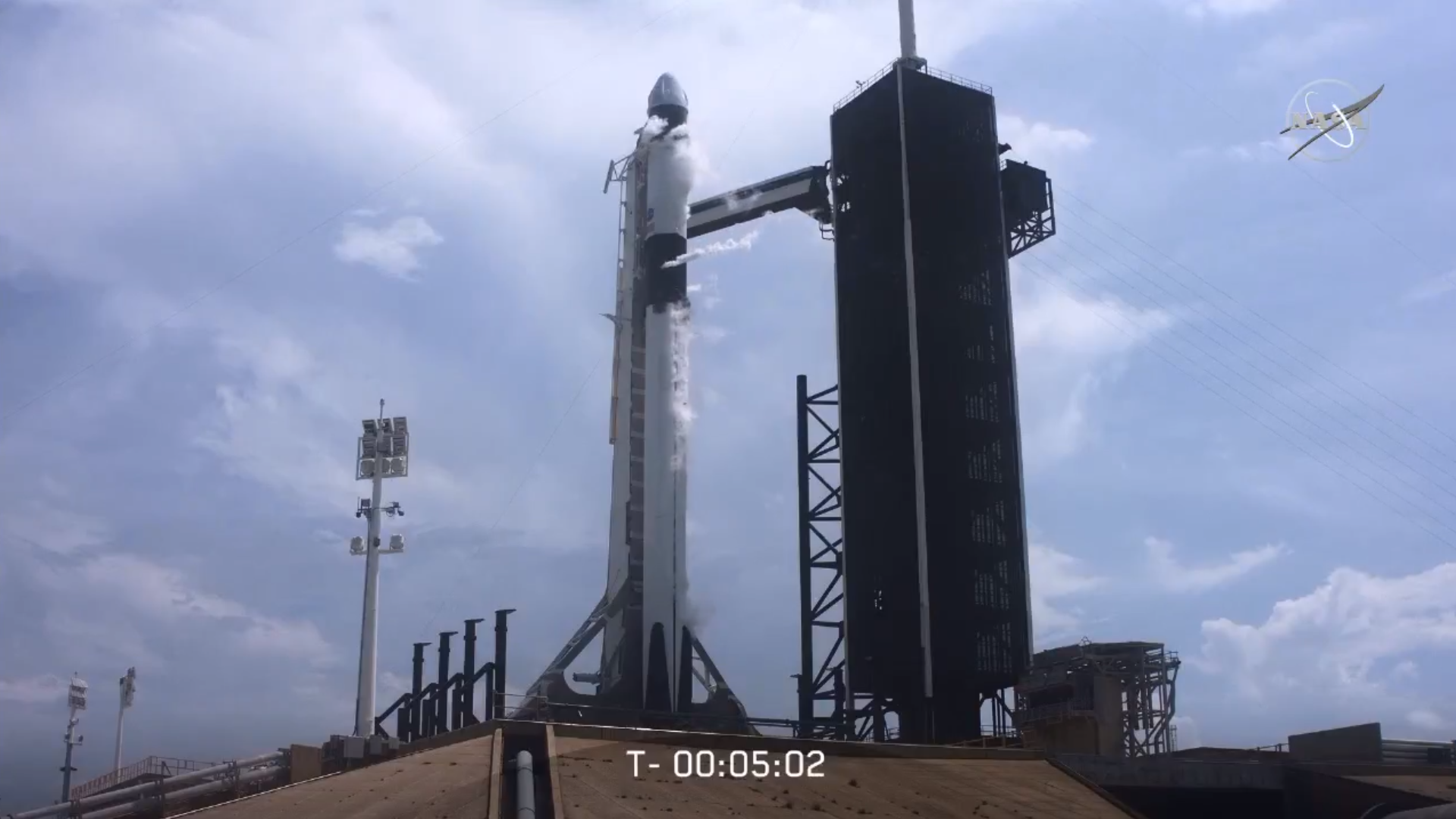 ‘We have liftoff!’: Falcon 9 launches successfully – Liftoff!